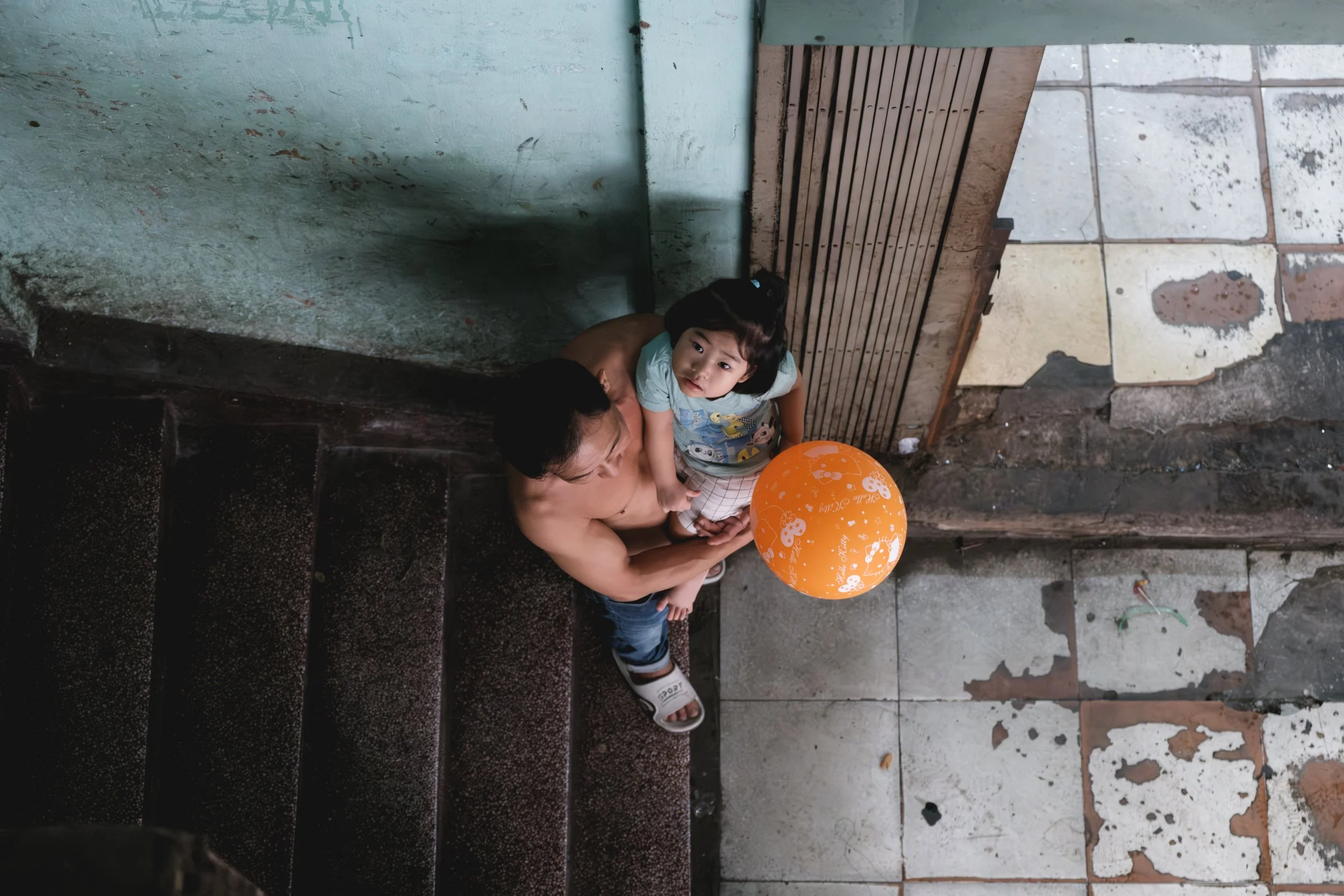 Vietnamese family: Bridging generations — Saigon Photography Tours Vietnamese family: Bridging generations — Saigon Photography Tours