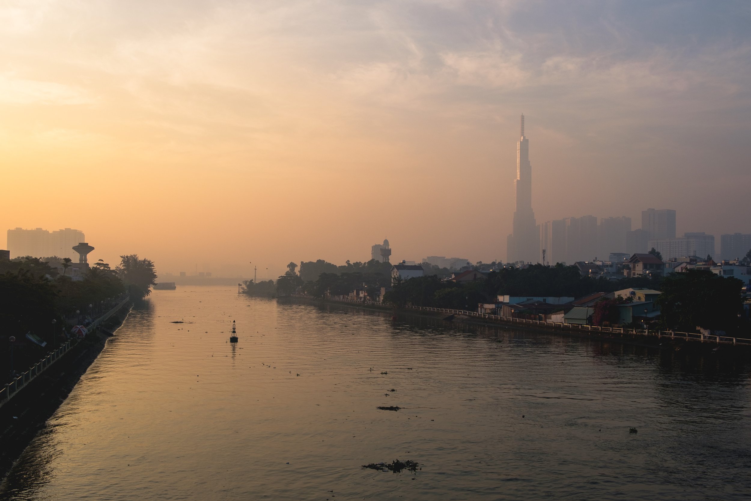 Sunset tour from the old Saigon to new horizons — Saigon Photography Tours
