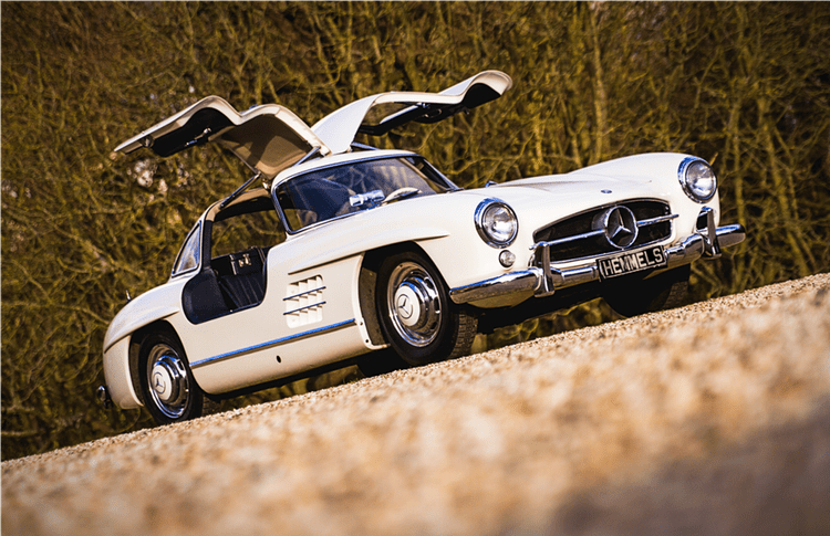 The Legendary Mercedes-Benz 300SL — HEMMELS