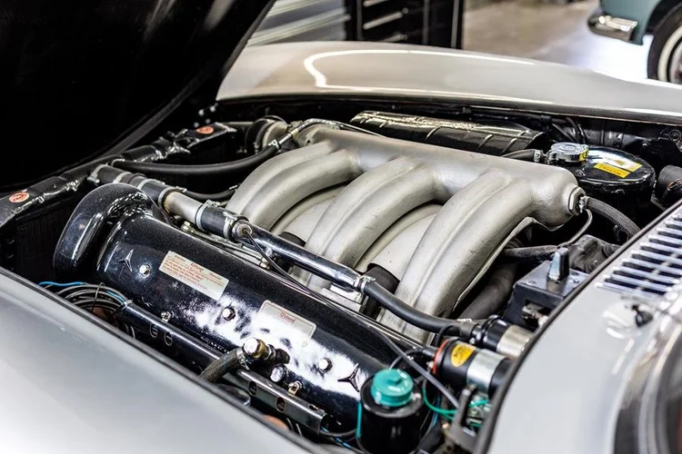 The Legendary Mercedes-Benz 300SL — HEMMELS
