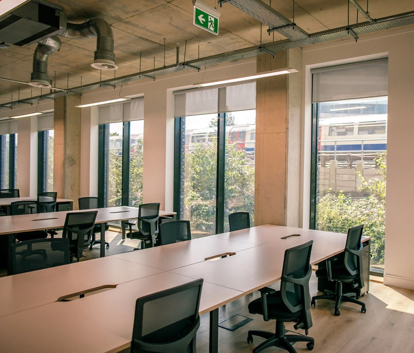 x+why | Flexible workspaces with purpose