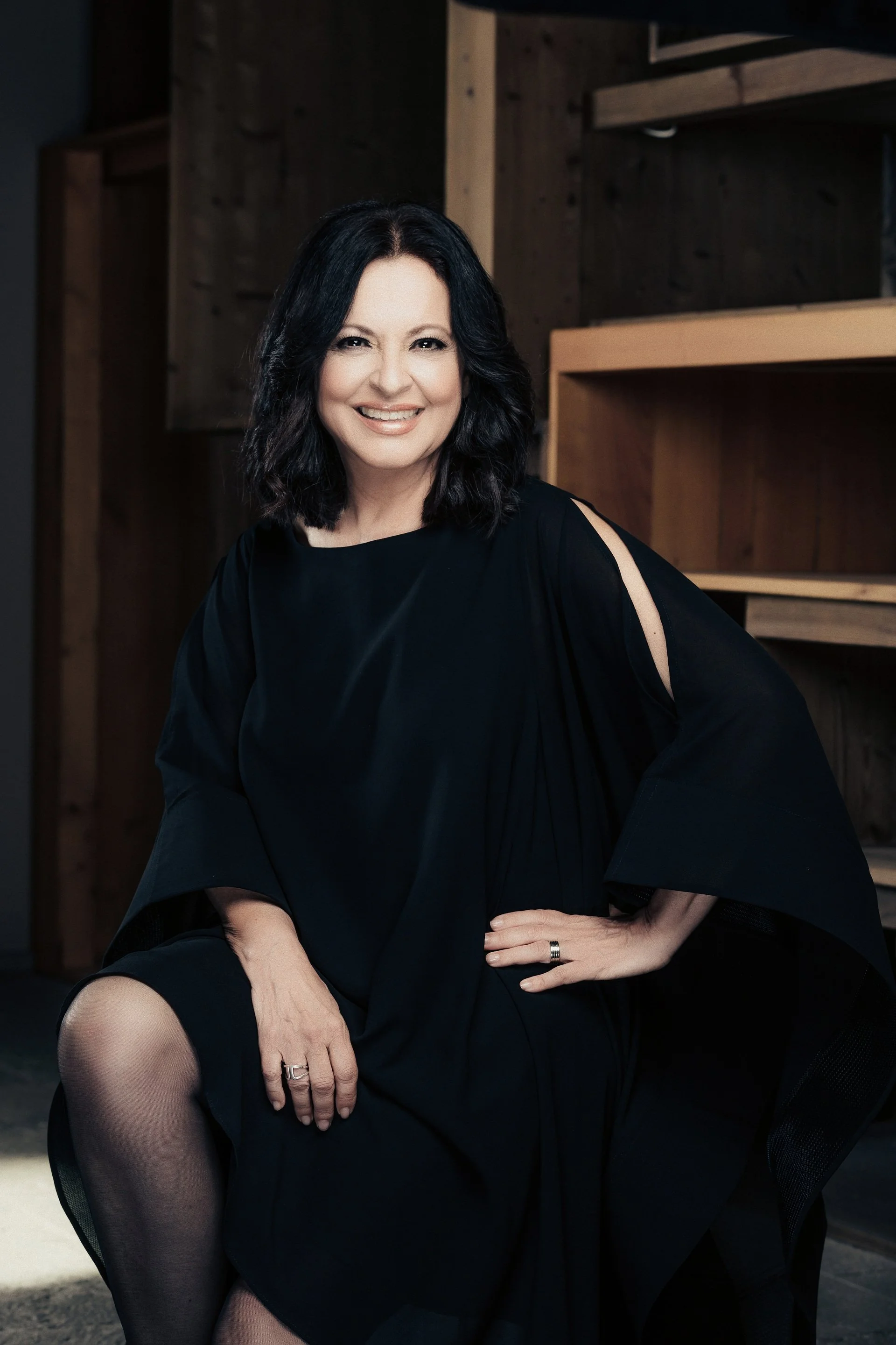 DELICIOUS TUNES - Artist Management | Booking | Label | Publishing