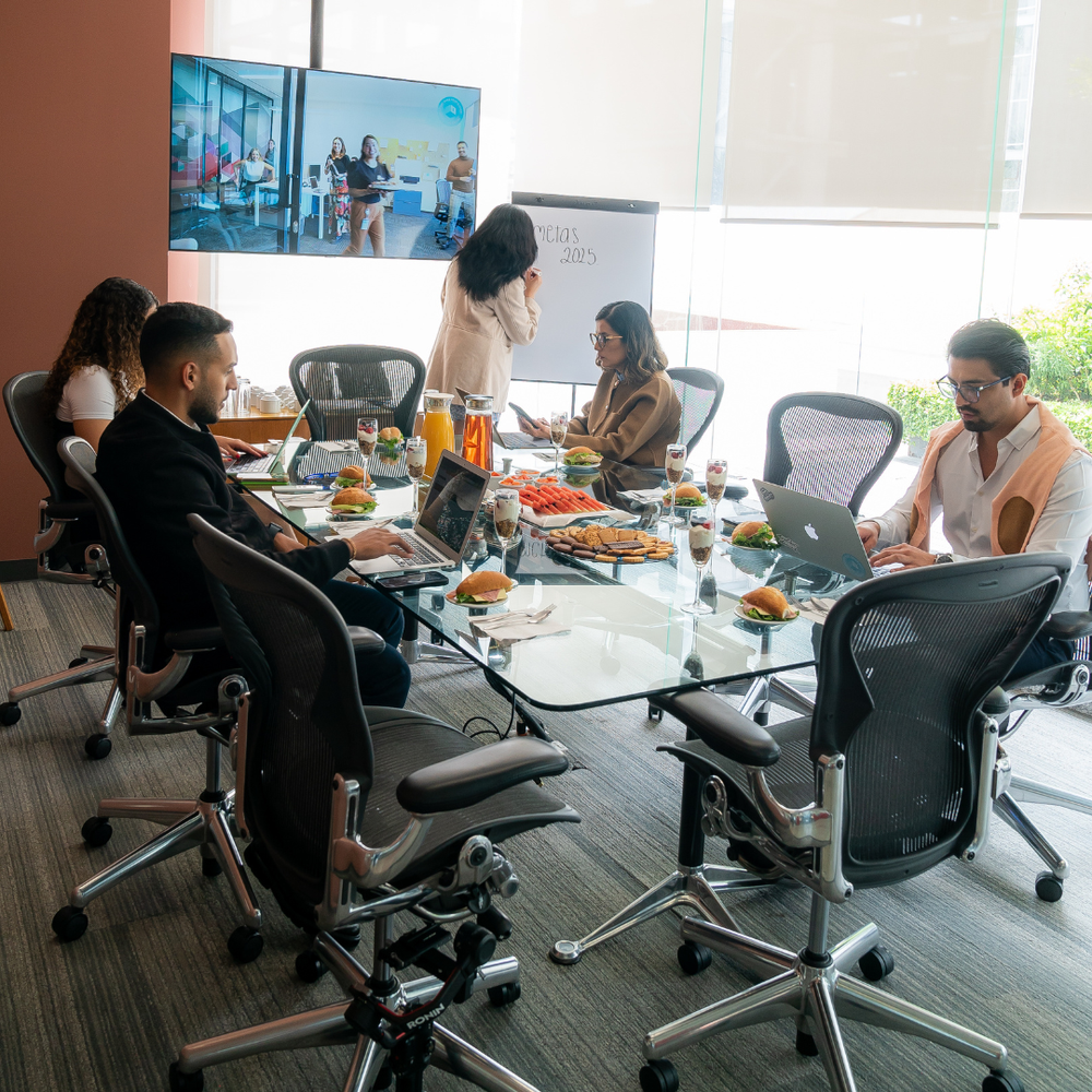 IOS OFFICES | Oficinas en Renta - Coworking - Salas de Juntas ...