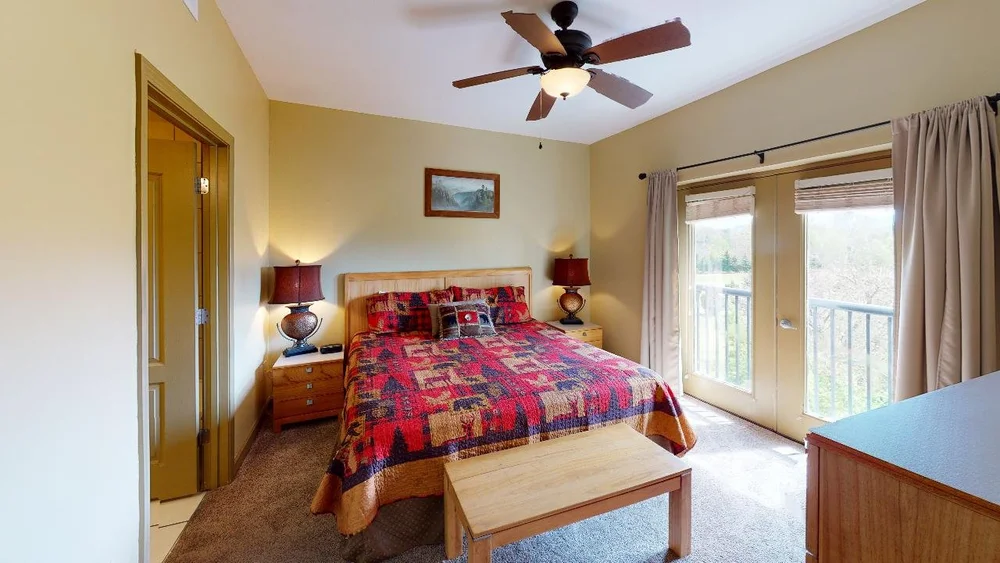 Hilltop Hideaway — Mountain View Condos