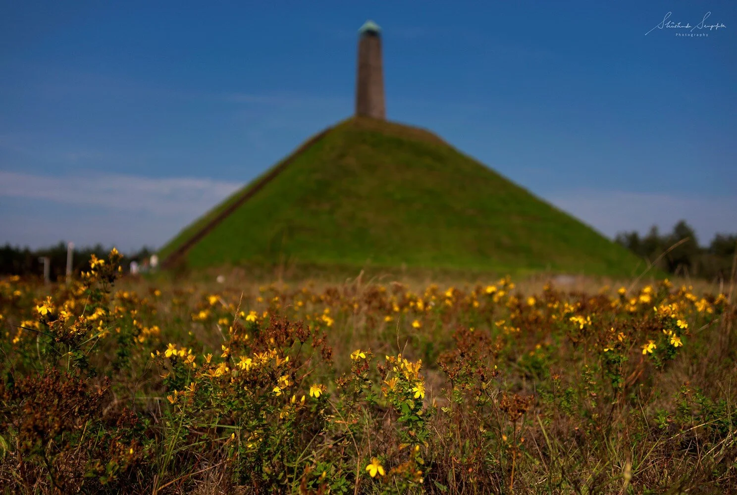 Monument De Pyramide van Austerlitz | The Dutch Pyramid of Austerlitz ...