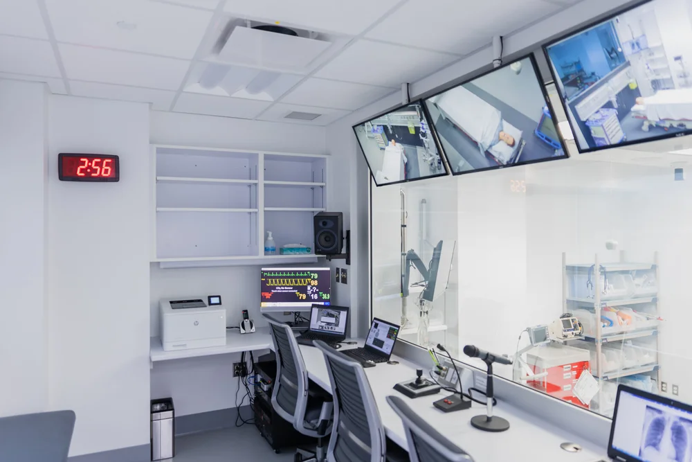 Sim Bay — QEII Simulation