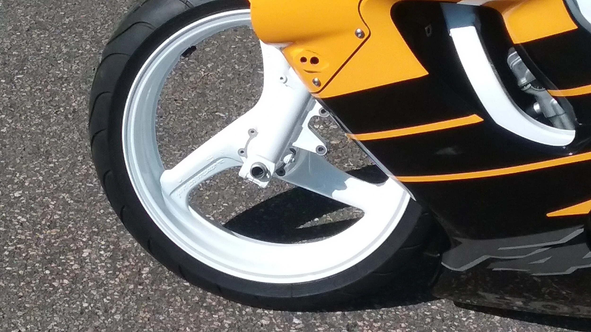 Install Pics - White/Silver/Black Rimstripes — Tapeworks Graphics