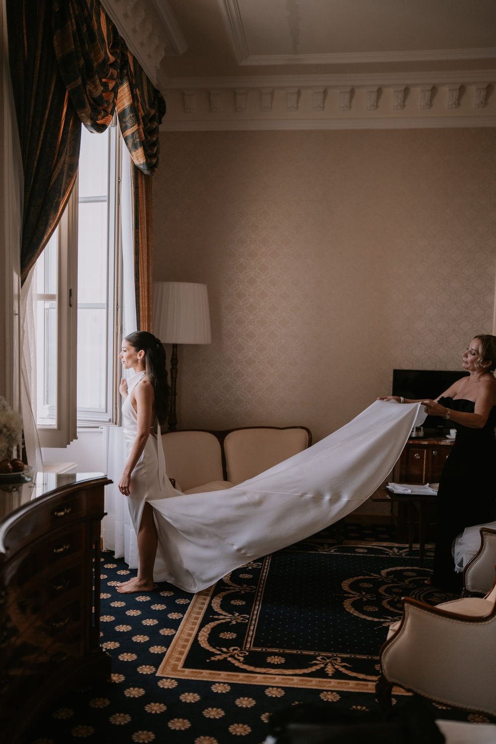 Stephanie + Mark’s lakeside micro wedding — La Lista