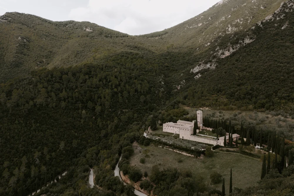 A handpicked guide to wedding venues in Umbria, Italy — La Lista