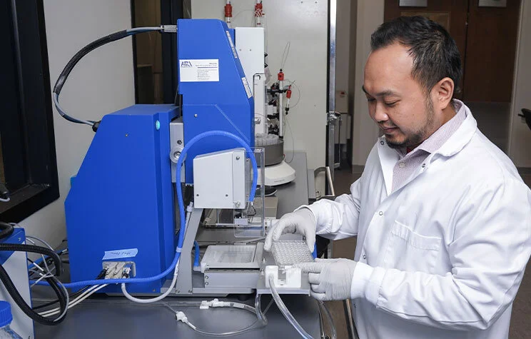 About us — Helix BioStructures