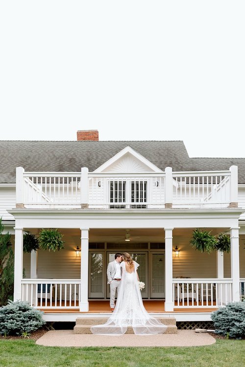 Scenic 11-Acre Wedding Venue in Kansas City | Outdoor & Chapel ...