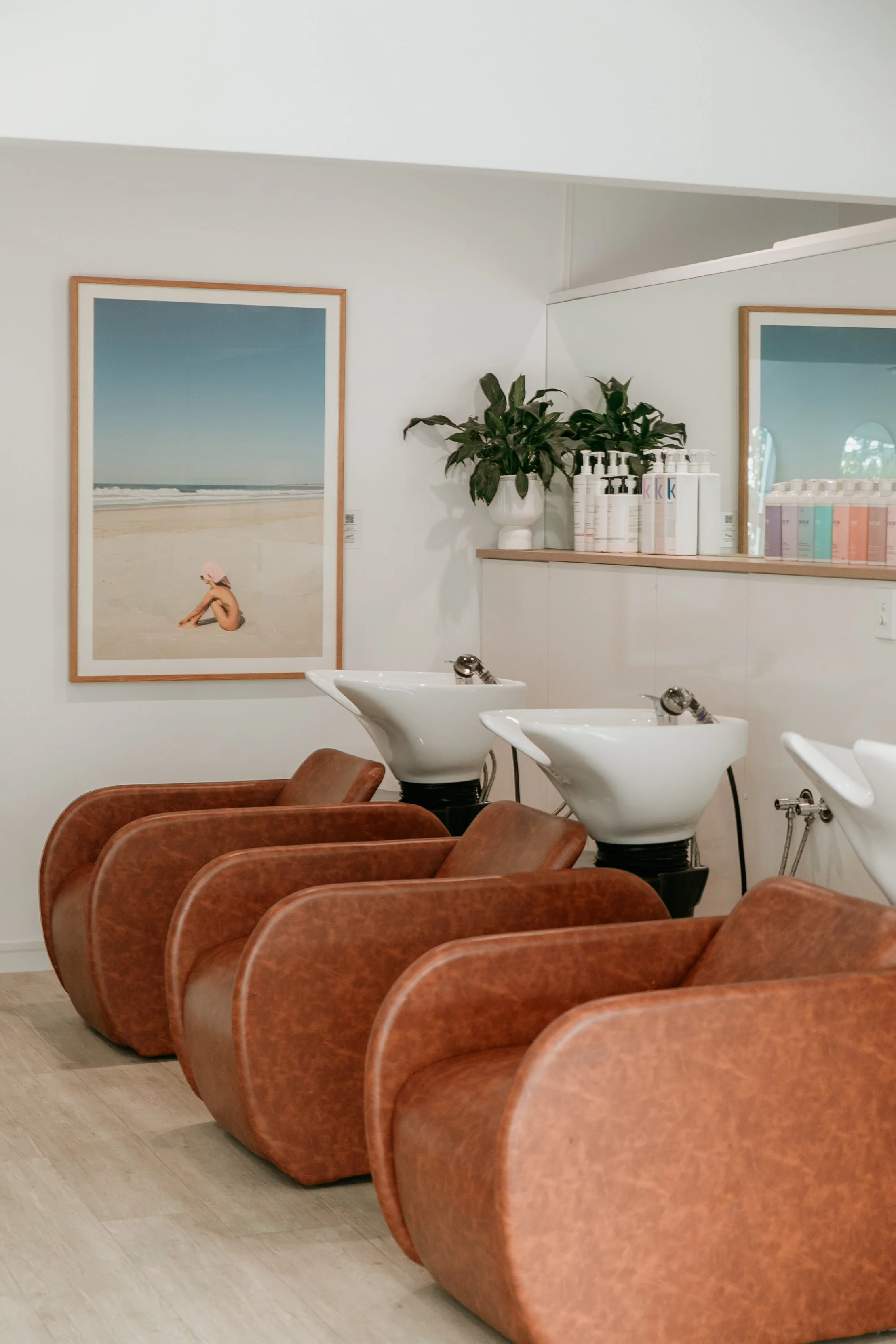 THE STUDIO UPSTAIRS | BURLEIGH HAIR SALON