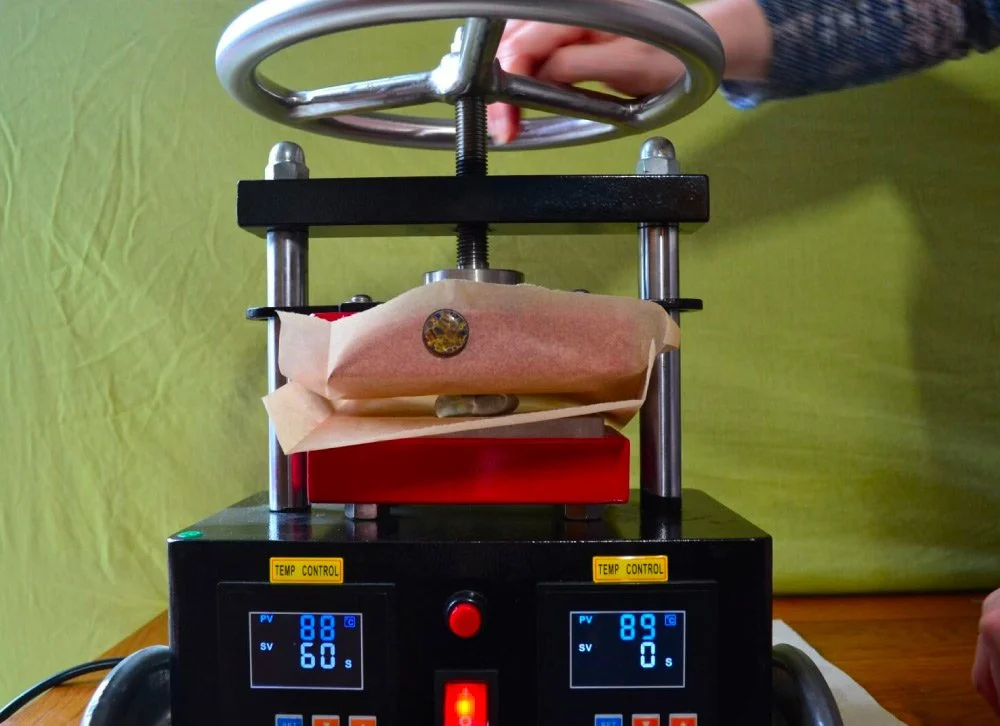 What is Live Resin: All About The Tastiest Cannabis Extract