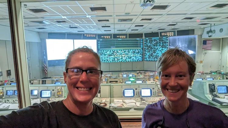 Space Center Houston - What to Expect and TIps for Visiting — Class C ...