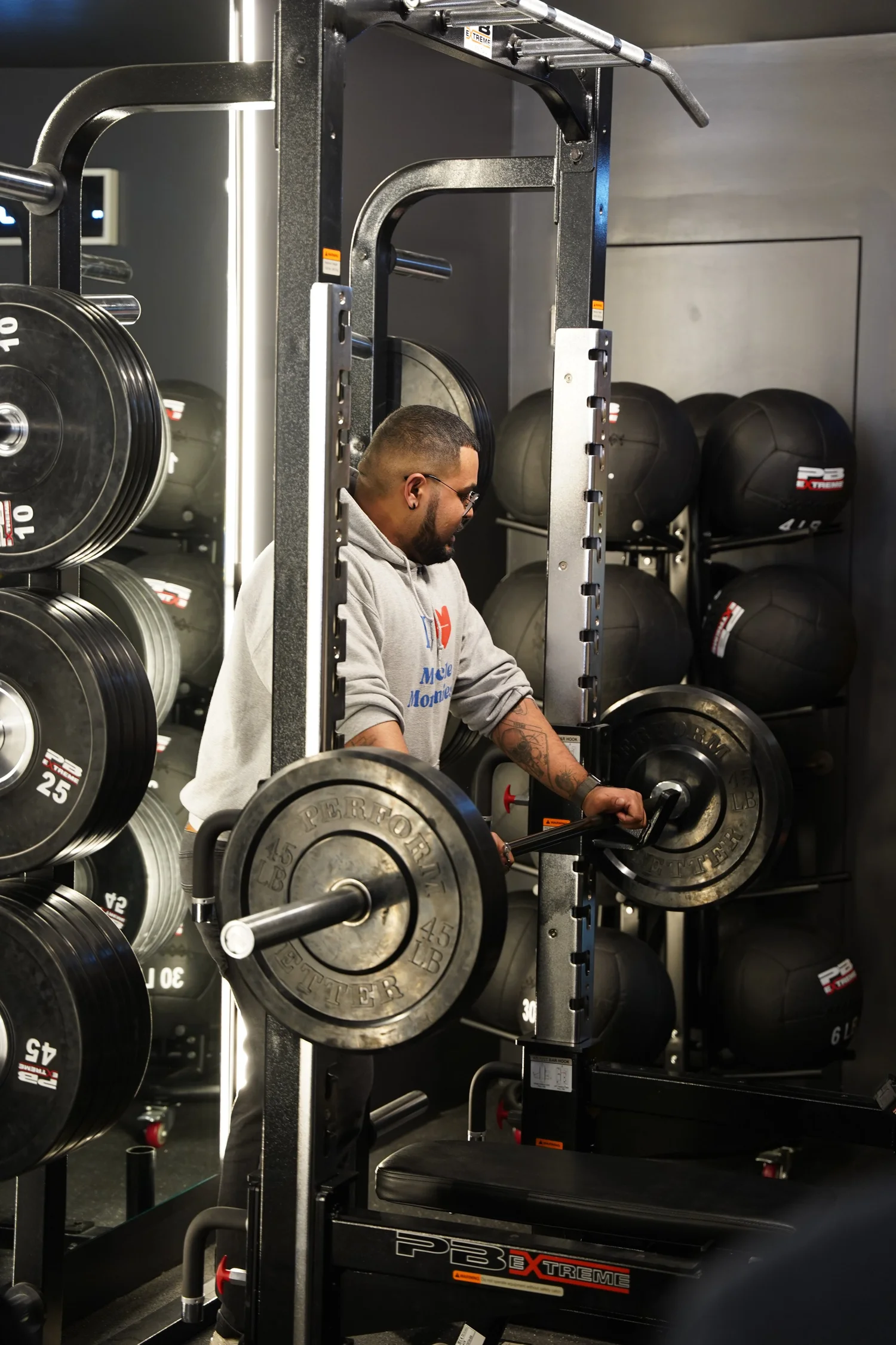3 reasons your butt comes off the bench during bench press and how to ...