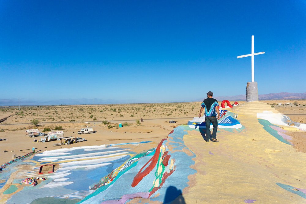Things to Do in Slab City – Thriving in Tie Dye