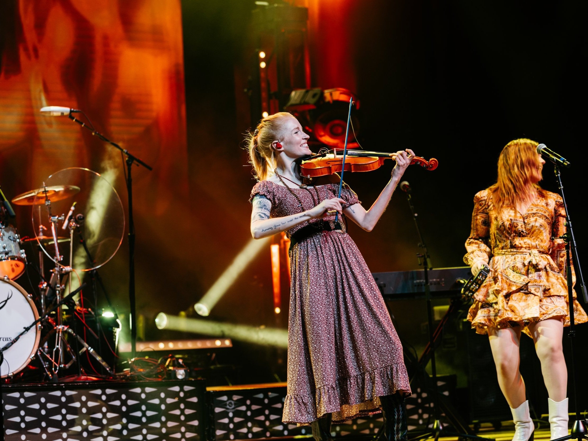 Book Six String Circus | Nashville Cover Band — Kerr Entertainment ...