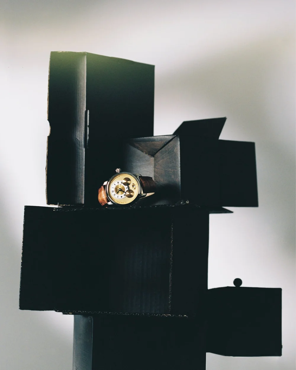 M LE MONDE — Valentin Abad