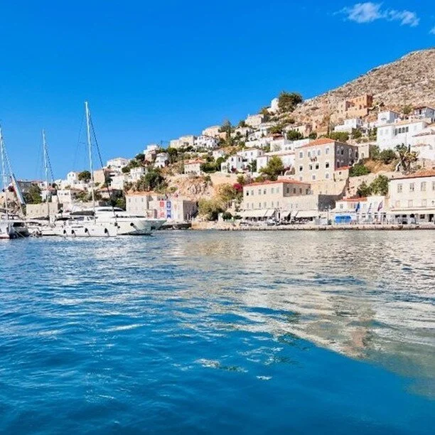 Cosmopolitan 5 star hotel in Hydra | Mandraki Beach Resort