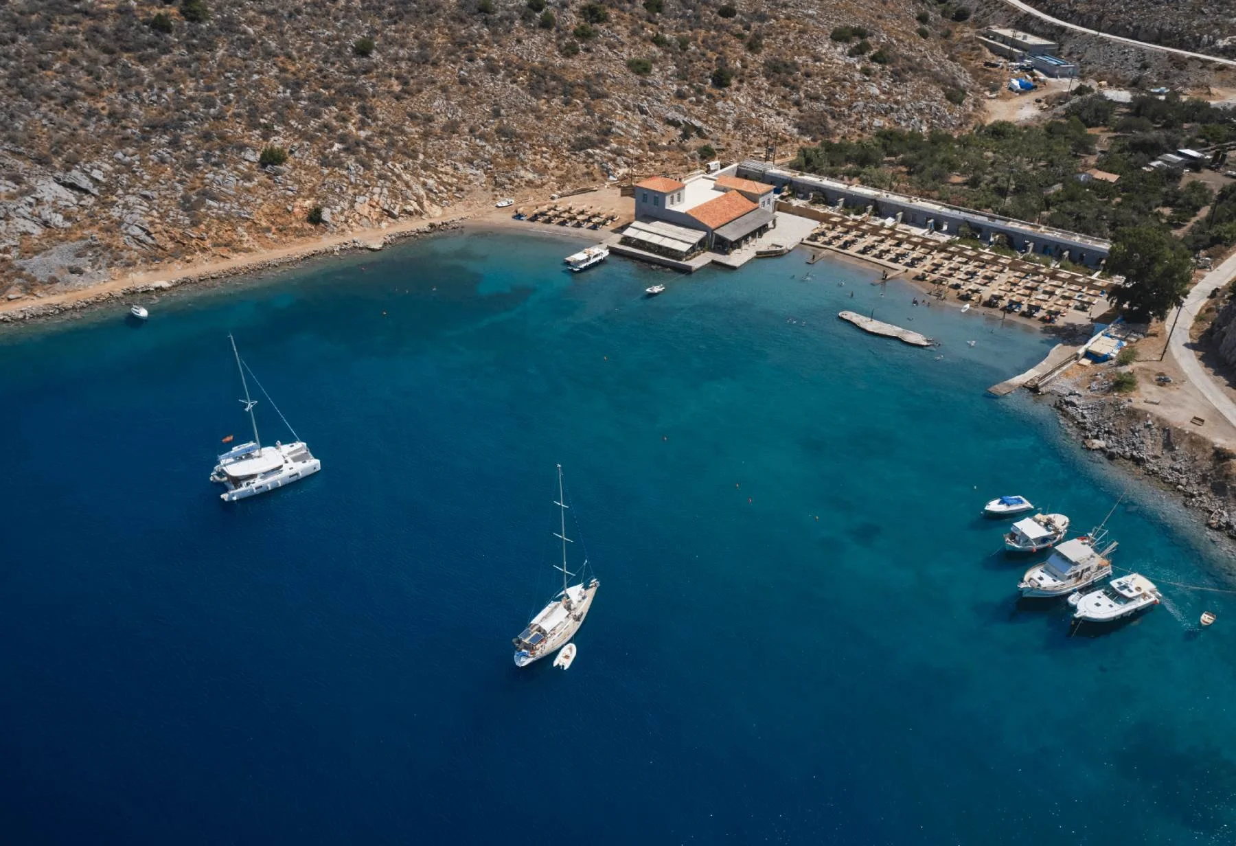 Cosmopolitan 5 star hotel in Hydra | Mandraki Beach Resort
