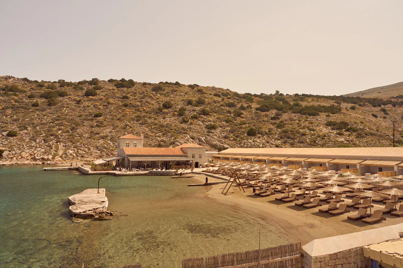 Cosmopolitan 5 star hotel in Hydra | Mandraki Beach Resort