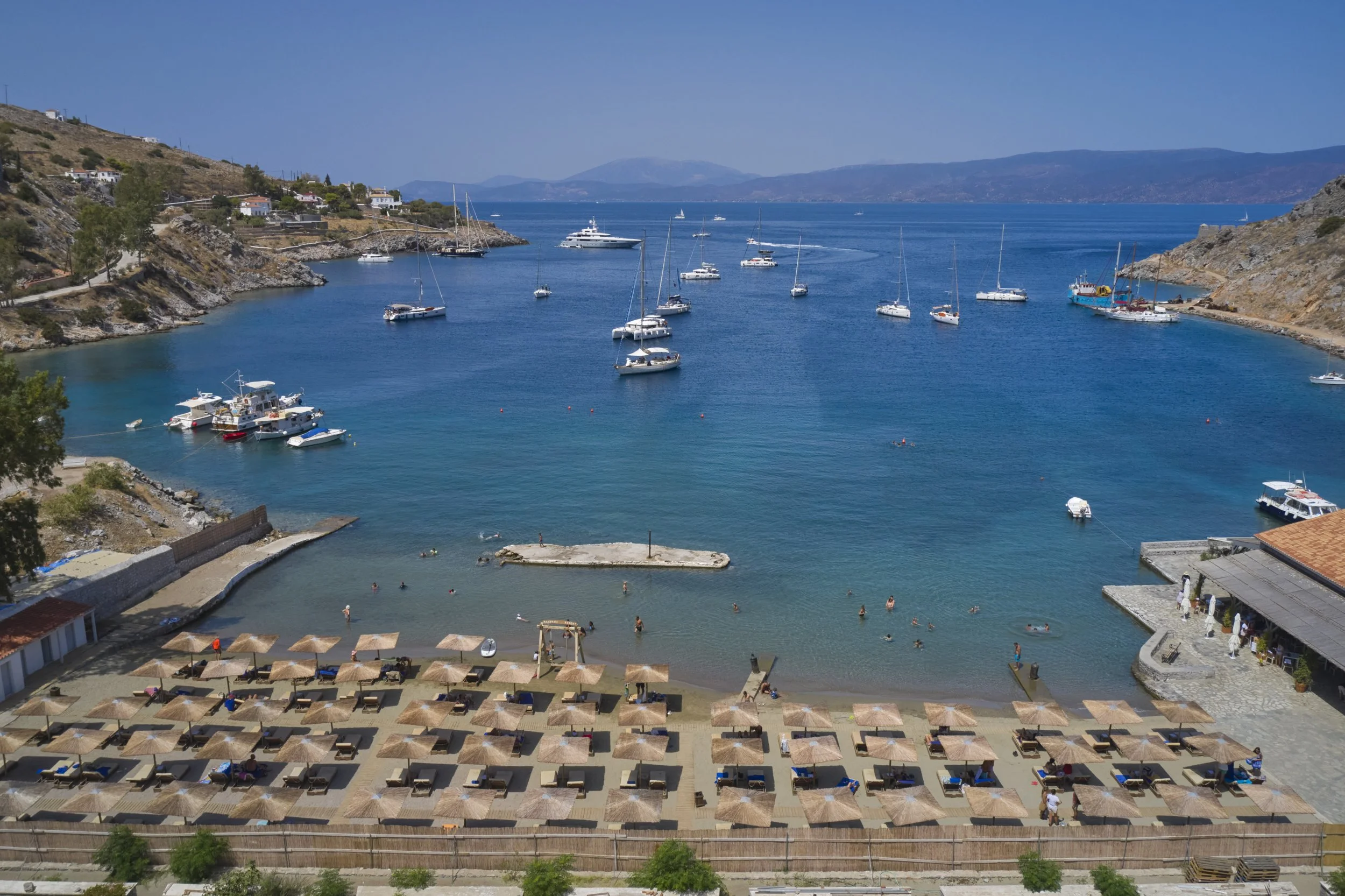 Cosmopolitan 5 star hotel in Hydra | Mandraki Beach Resort