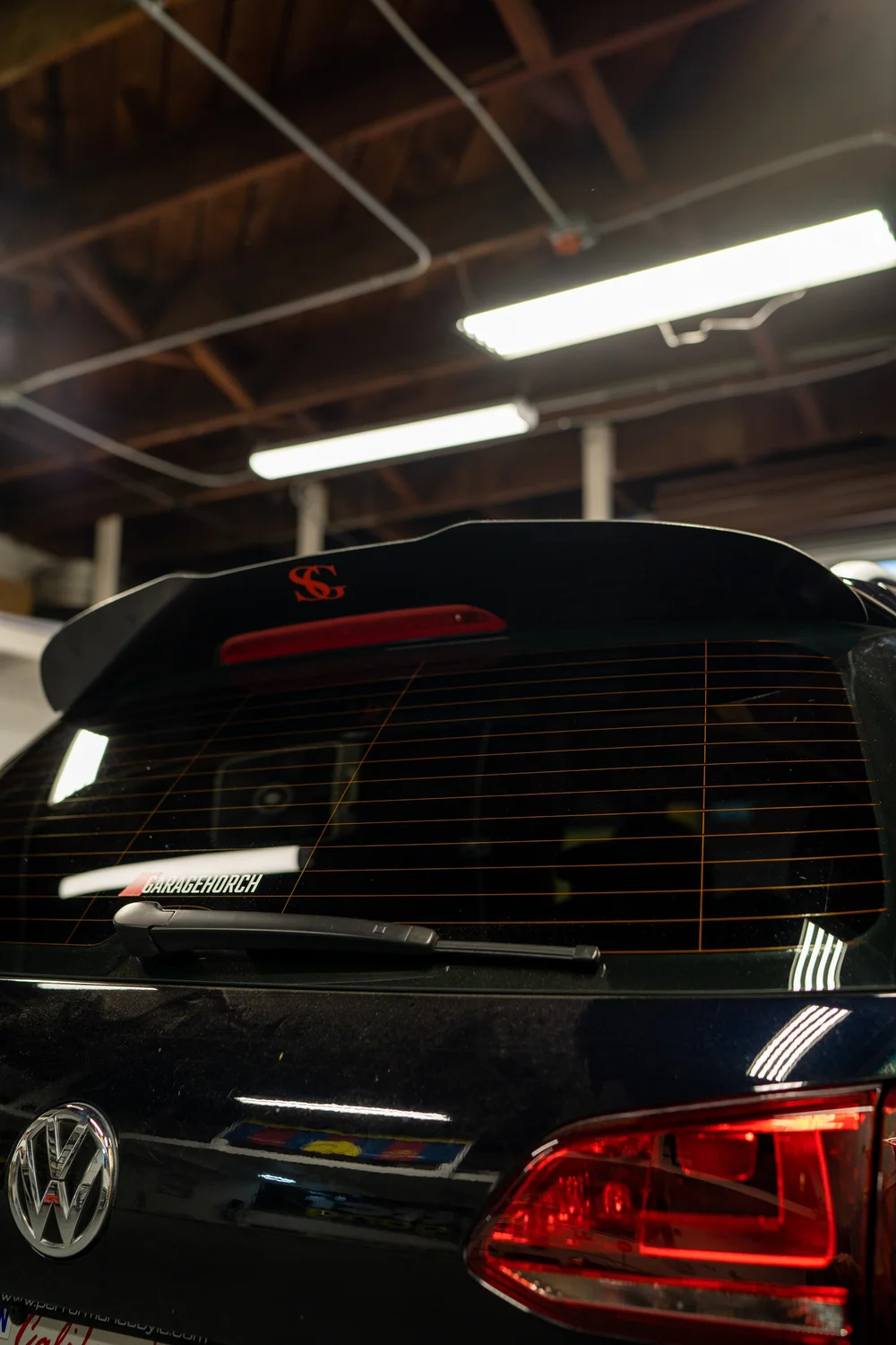 Ducktail Spoiler VW (MK7 / MK7.5): GTI, Golf R — Splitter Gang