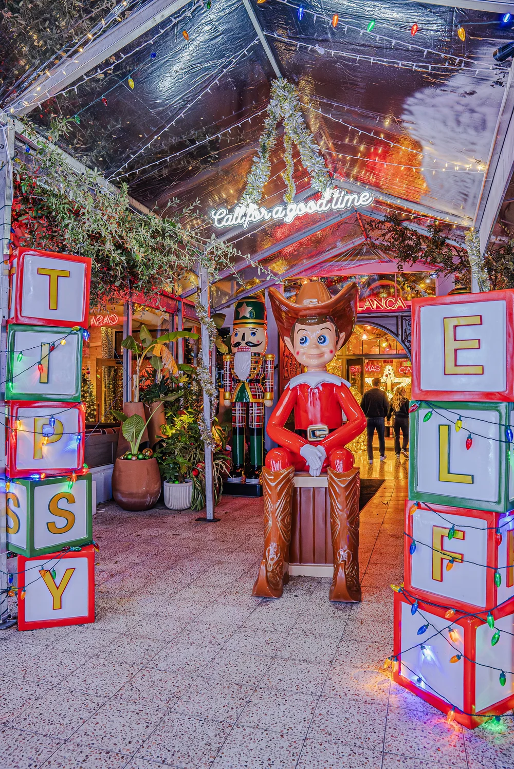 Tipsy Elf Dallas Christmas Pop-Up Cocktail Bar
