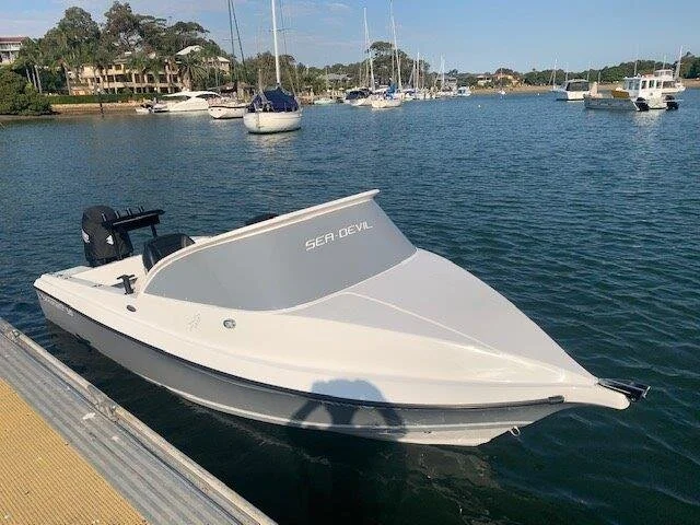520: Runabout — Sea Devil Boats