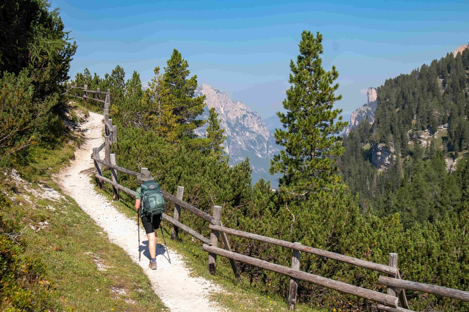 Last Minute AV1. Late availability for hiking the Alta Via 1 Dolomites ...