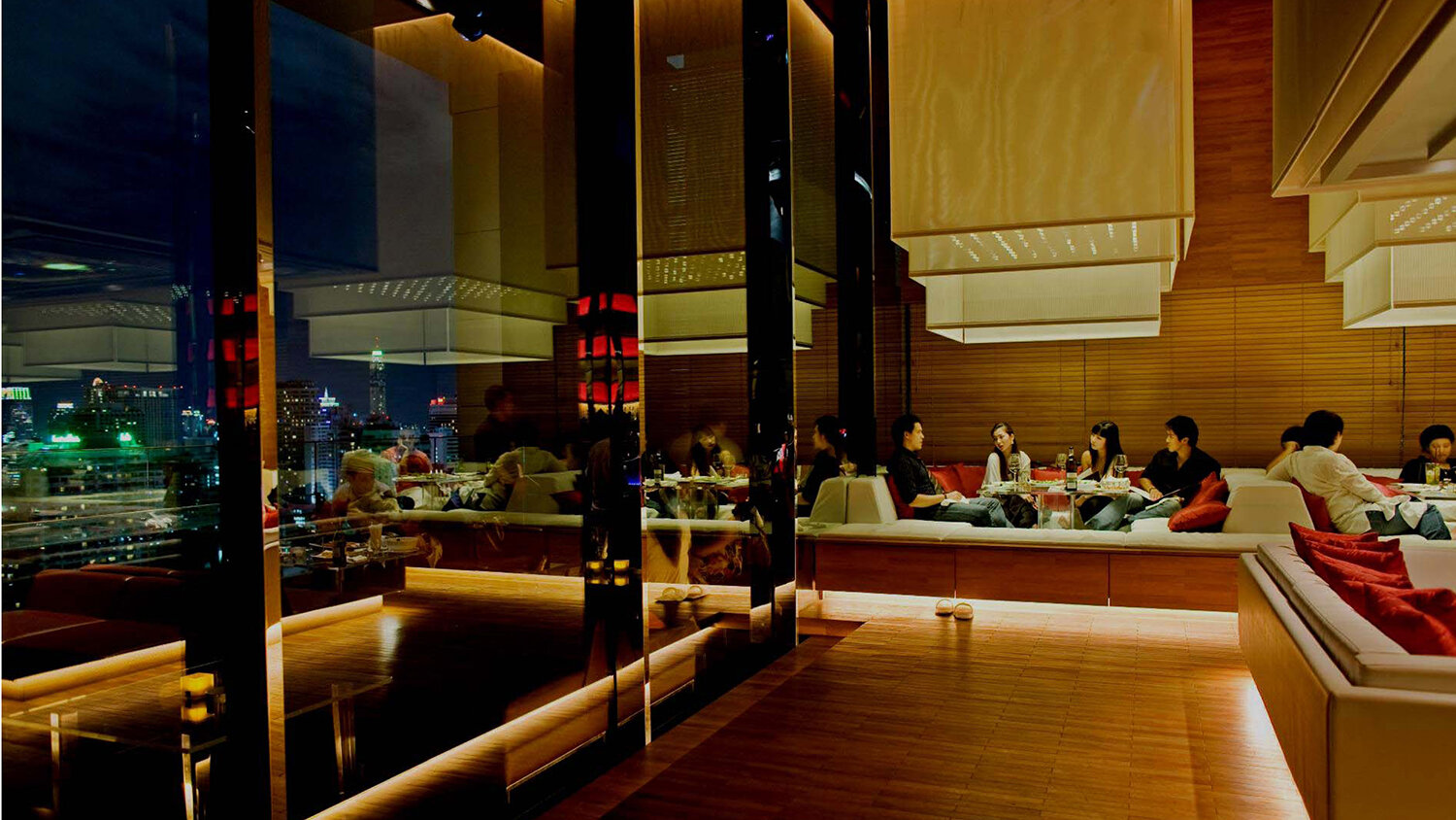 17_Long Table, Bangkok — Inverse Lighting Design