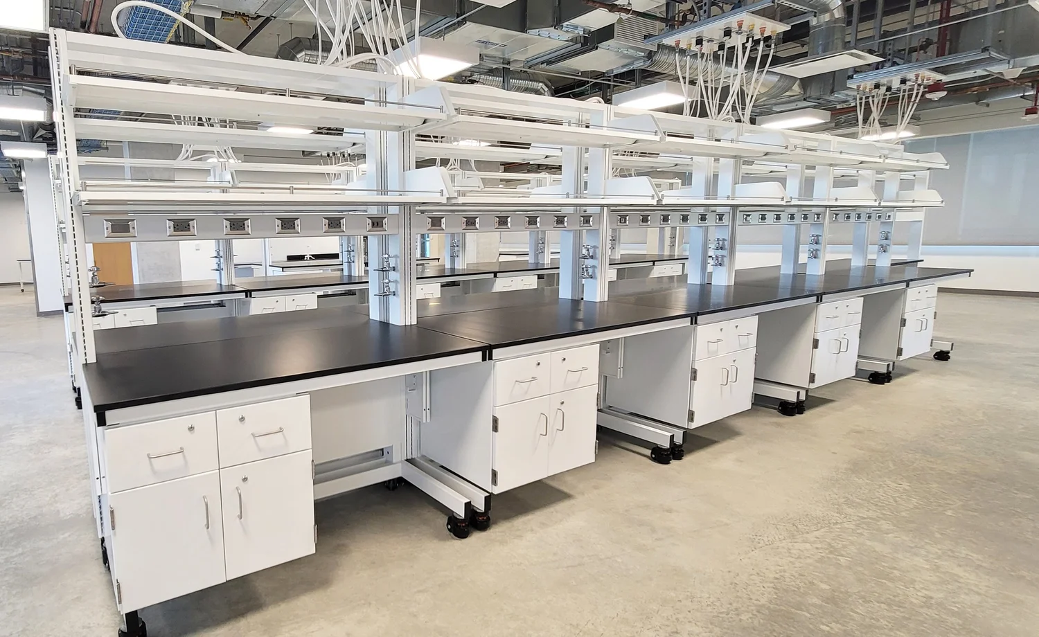 Steel Casework Photo Gallery — mottLAB - Full Service Lab Furniture ...