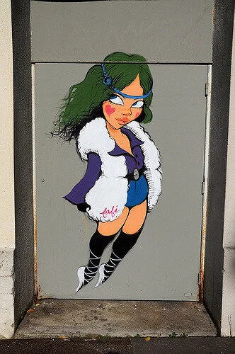 fafi adidas medicom toy lesportsac mac make up street art chanel walls ...