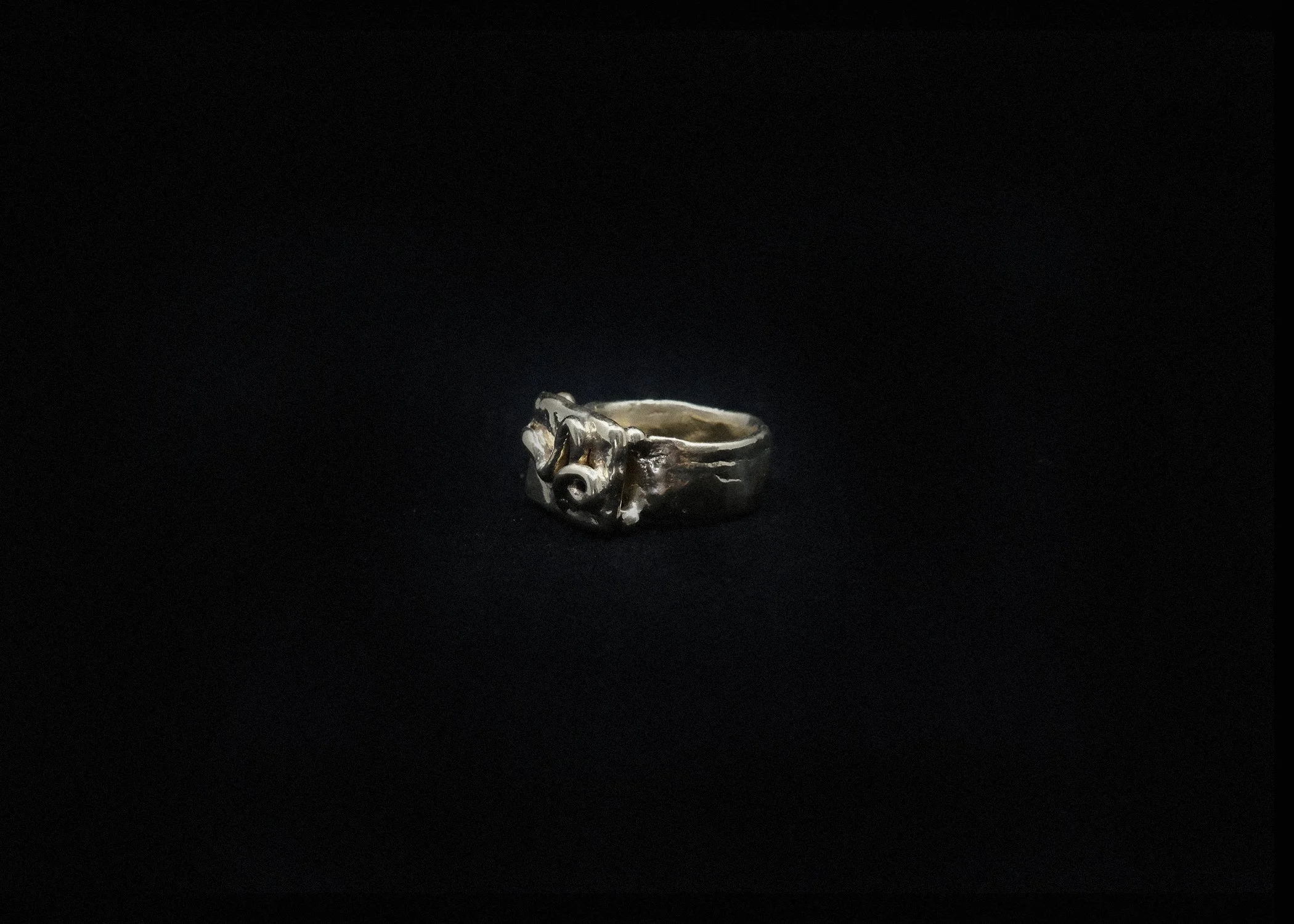 HYPNOS PINKY RING — Plutonia Blue