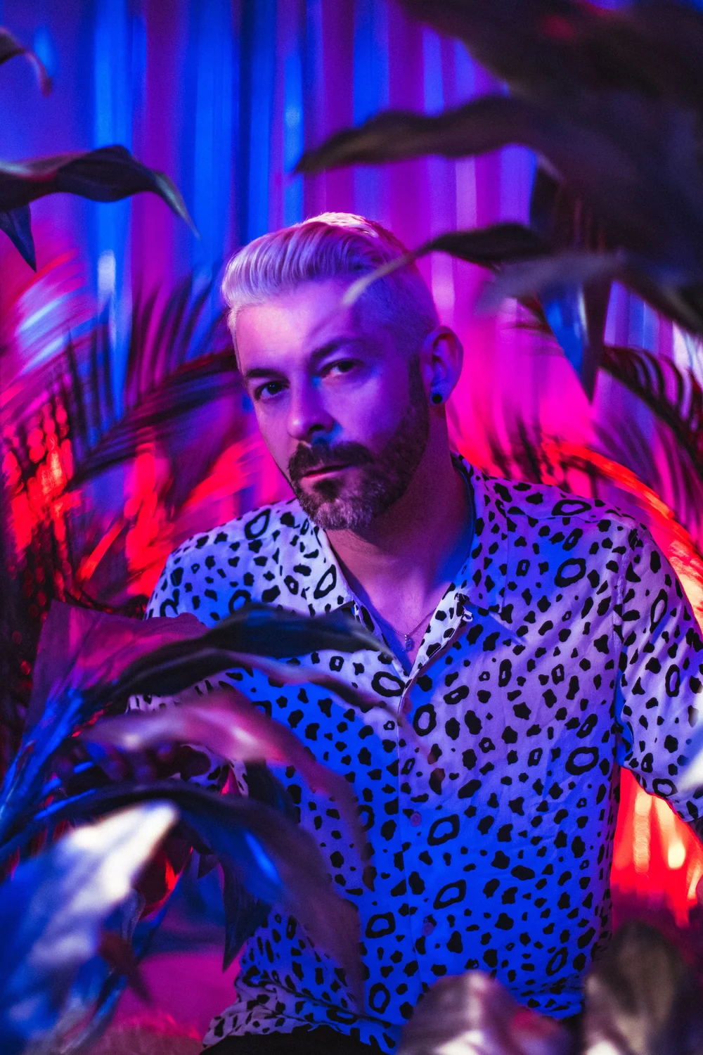 Michael Oakley | Singer-Songwriter of retro-inspired electronic music.