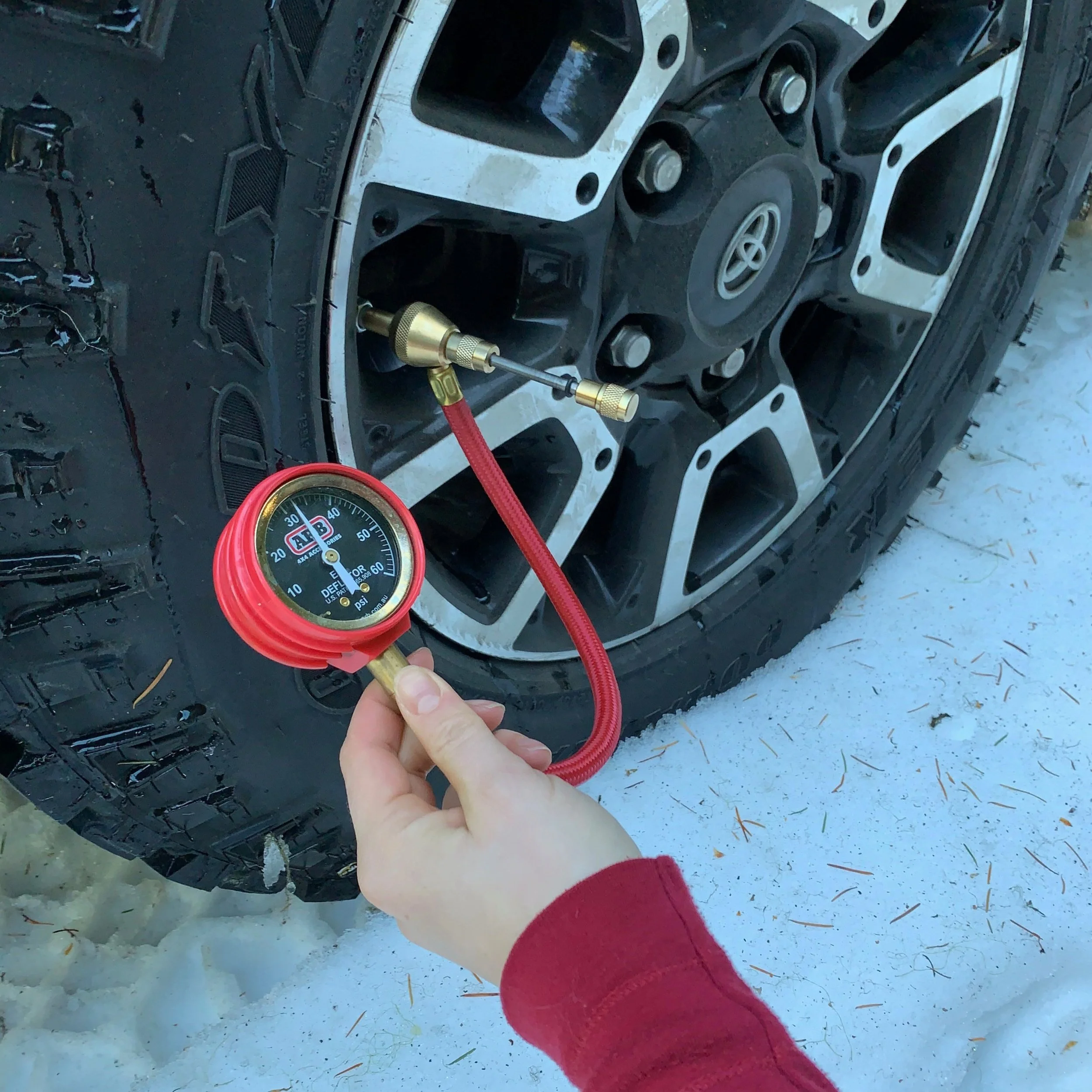 10 essentials you need for off-roading in the snow — Western Wild
