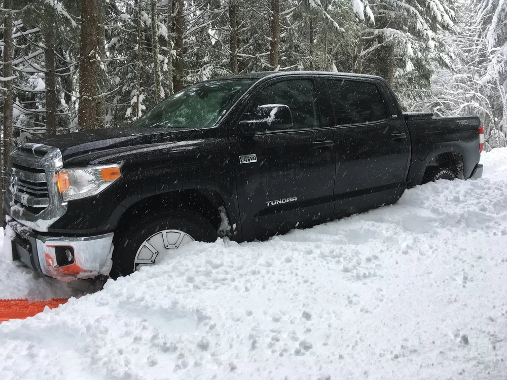 How to go off-roading in deep snow — Western Wild