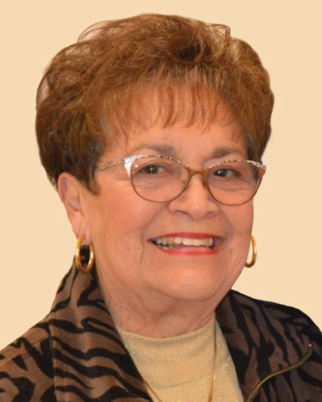 Alice Fesperman Scholarship — Woodlake High School Foundation