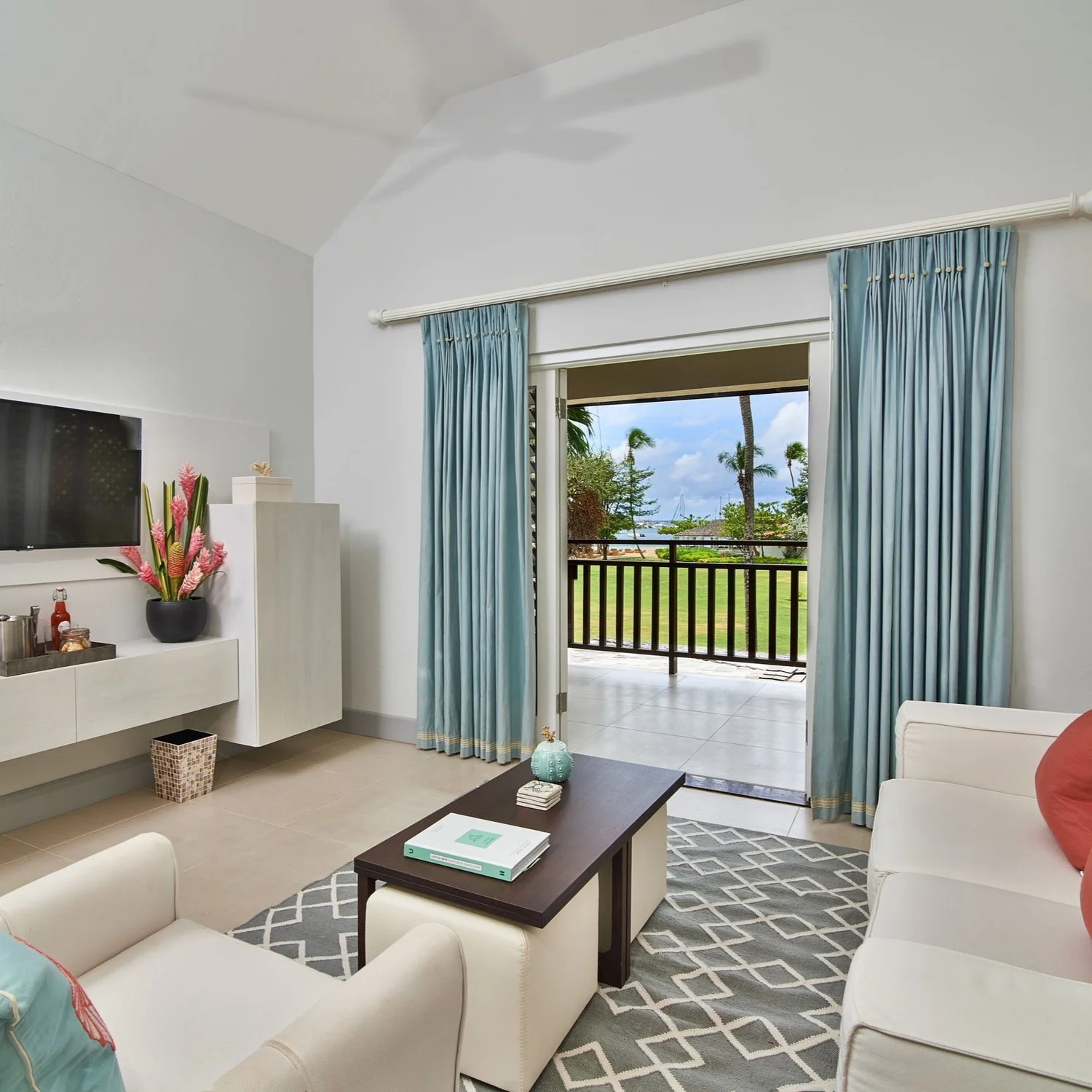 Deluxe Suite — Calabash Grenada