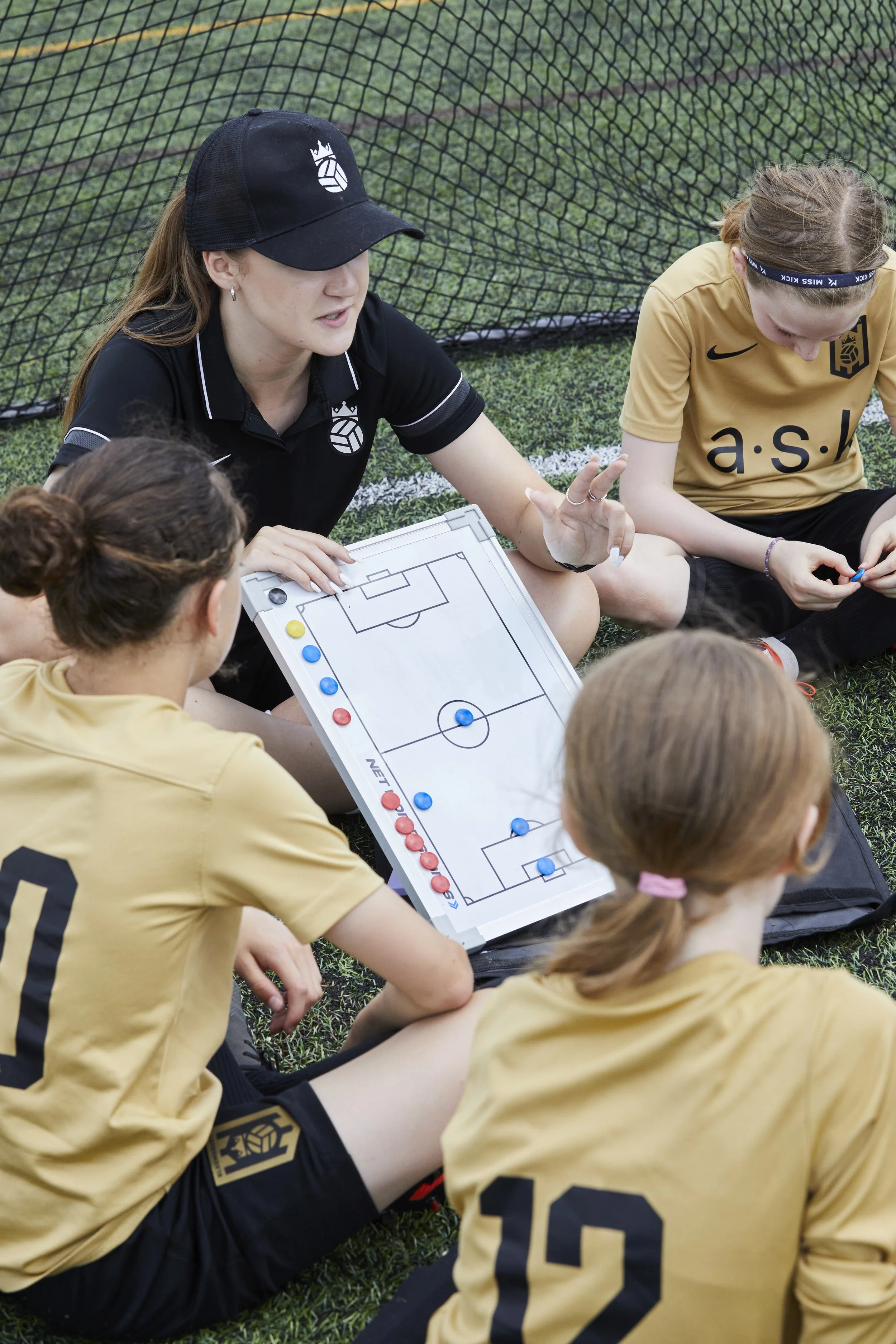 Why more women and girls should get into coaching football — Girls ...