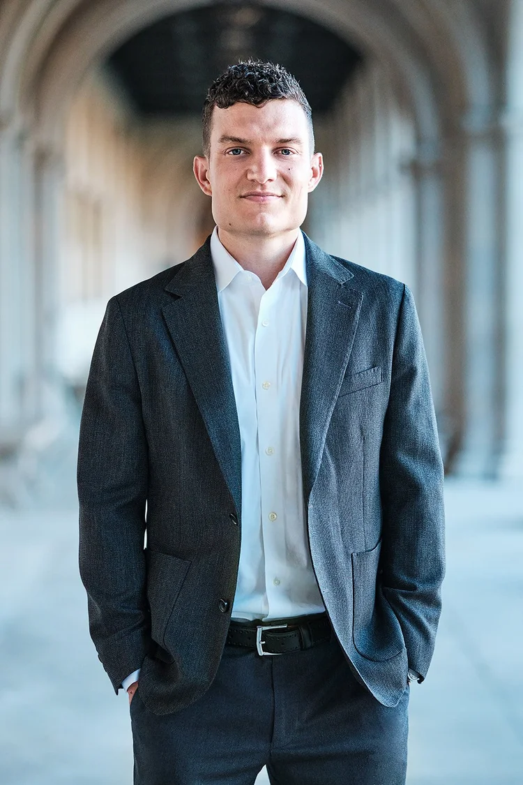 Professional Headshots St. Louis | Corporate Headshot Photography by ...