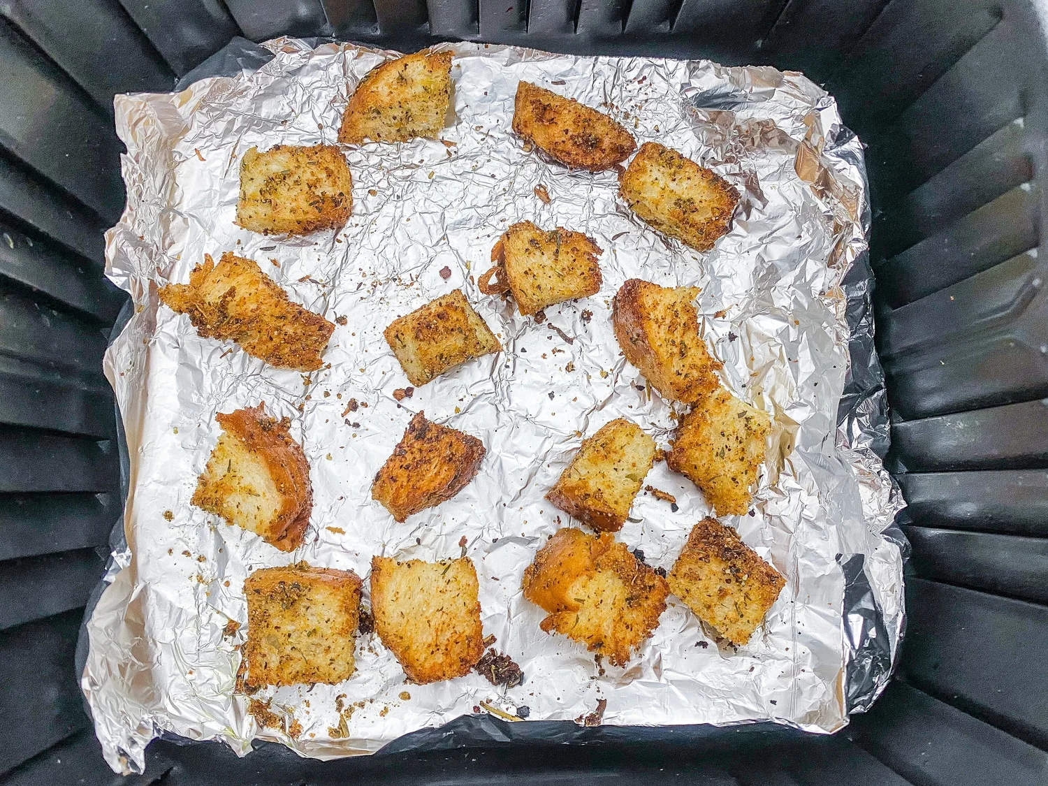 Cheezy Garlic Croutons — Plant Based Livin'