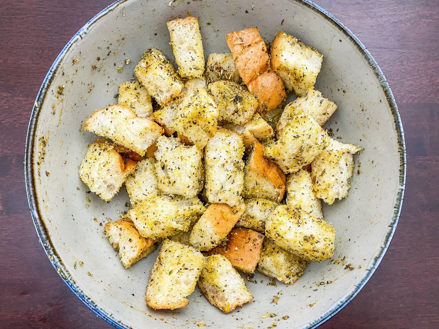 Cheezy Garlic Croutons — Plant Based Livin'