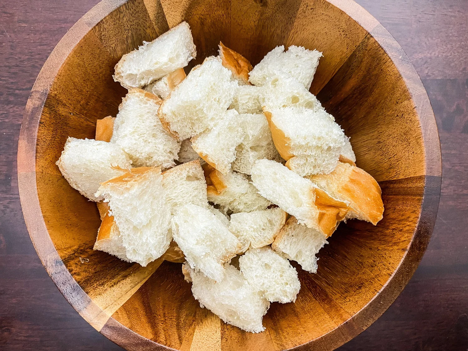 Cheezy Garlic Croutons — Plant Based Livin'