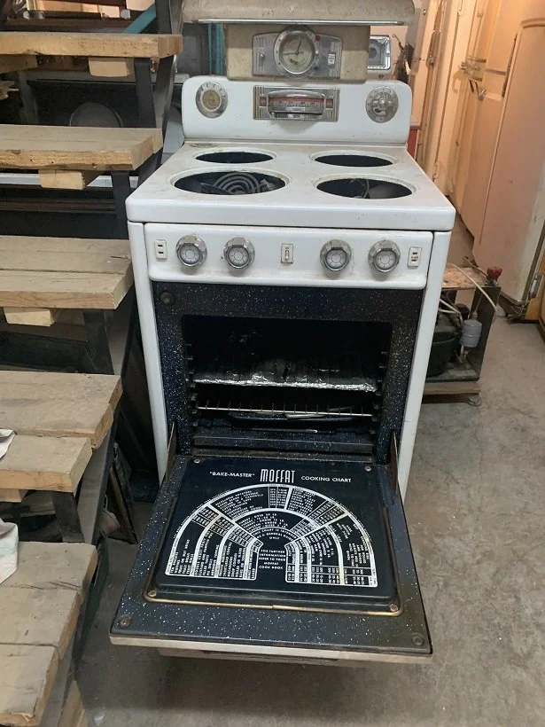 CUISINIÈRES RETRO — Antique Electro