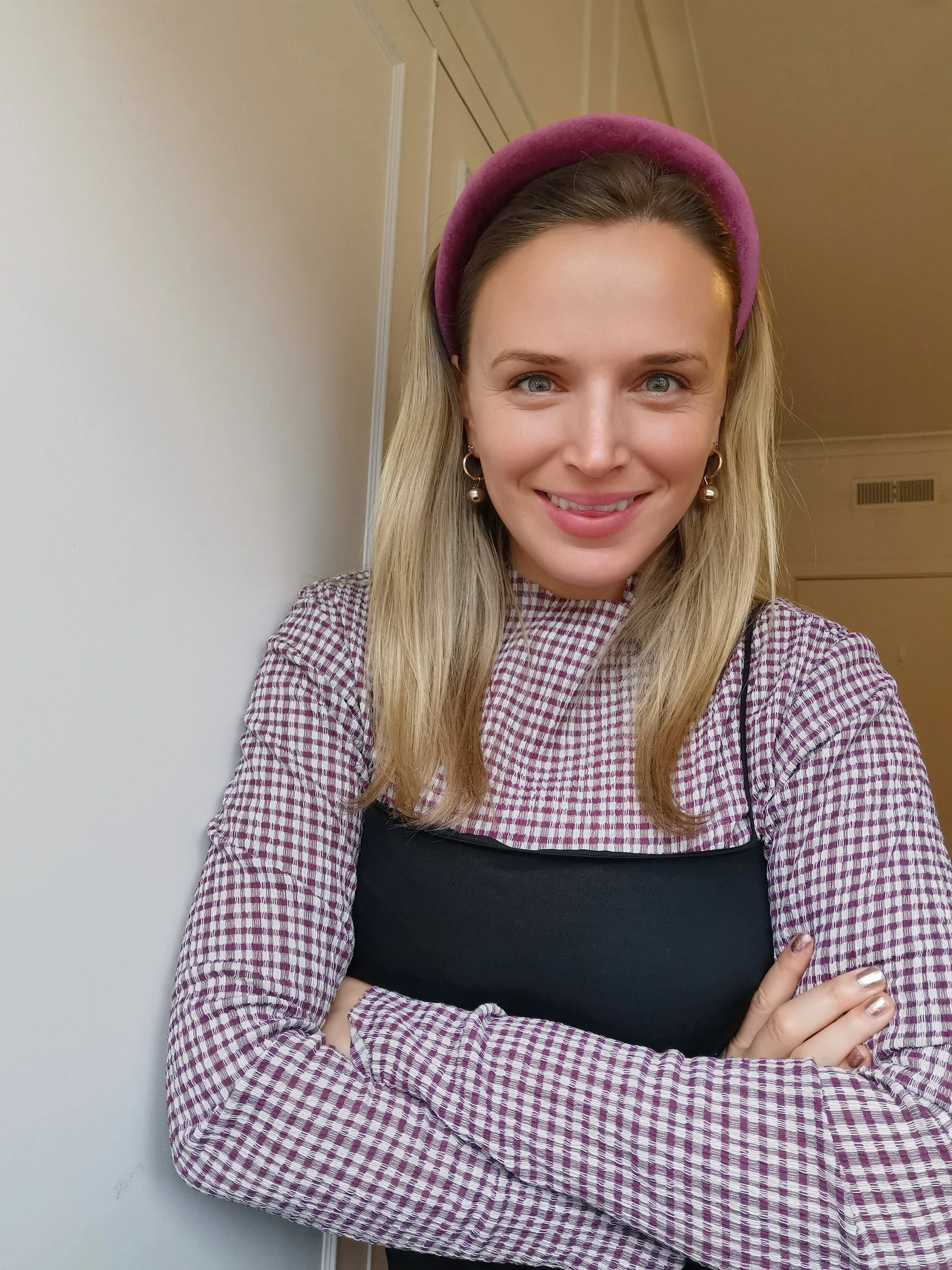 About 1 — Samantha Alice