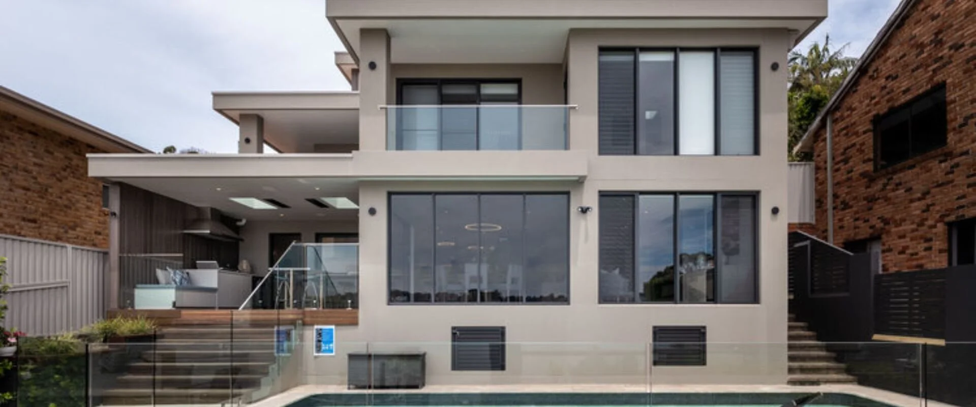 Top Luxury Home Builders Sydney — LUX BUILDING