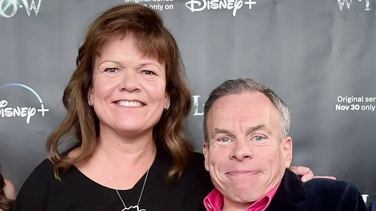 'Star Wars' And 'Willow' Actor Warwick Davis Pays Tribute To His Late ...