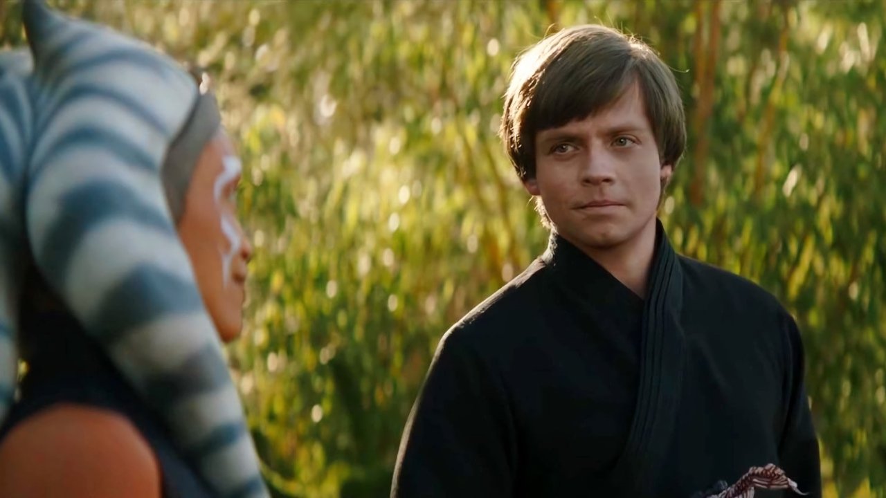 Check Out Mark Hamill As Luke Skywalker On The Set Of The Book Of Boba