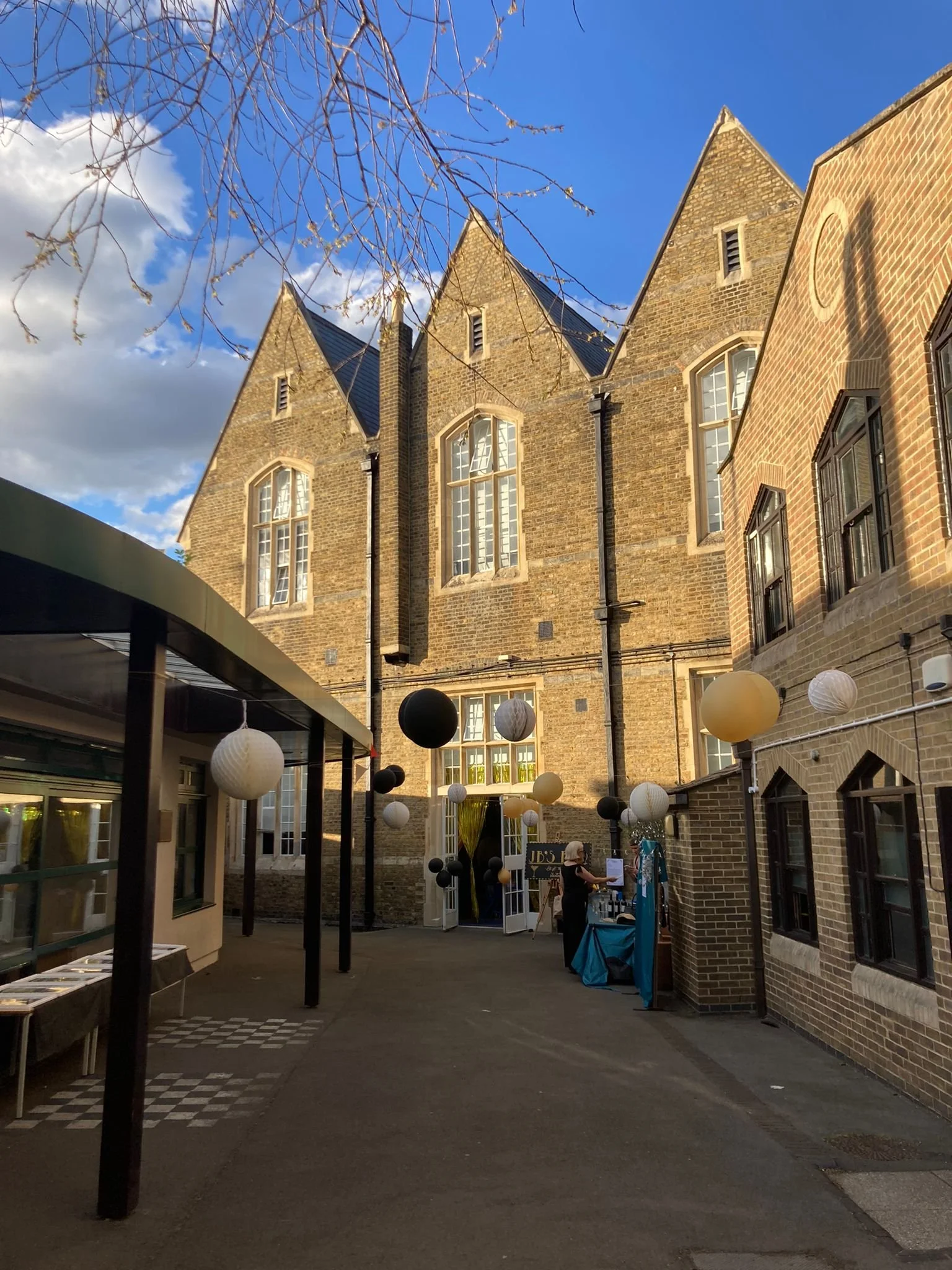 JB Auction… A Rip Roaring Success — John Betts School PTA